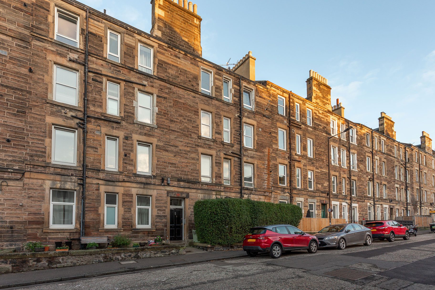 25/5 Stewart Terrace, Edinburgh EH11 1UW - Cameron Stephen and Co